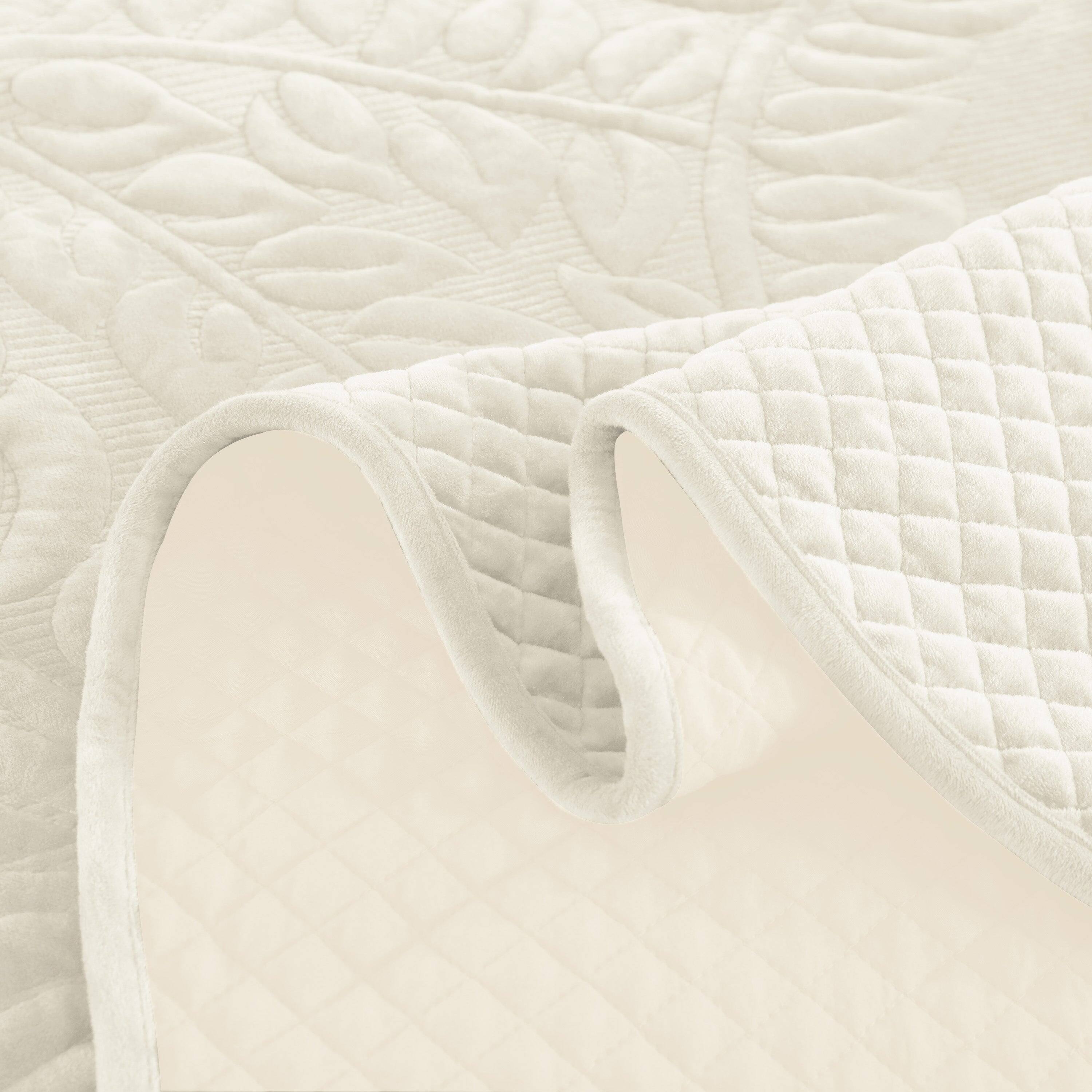 MarCielo 3Pc Luxury Velvet Oversized Embroidery Soft and Plush Quilt ...