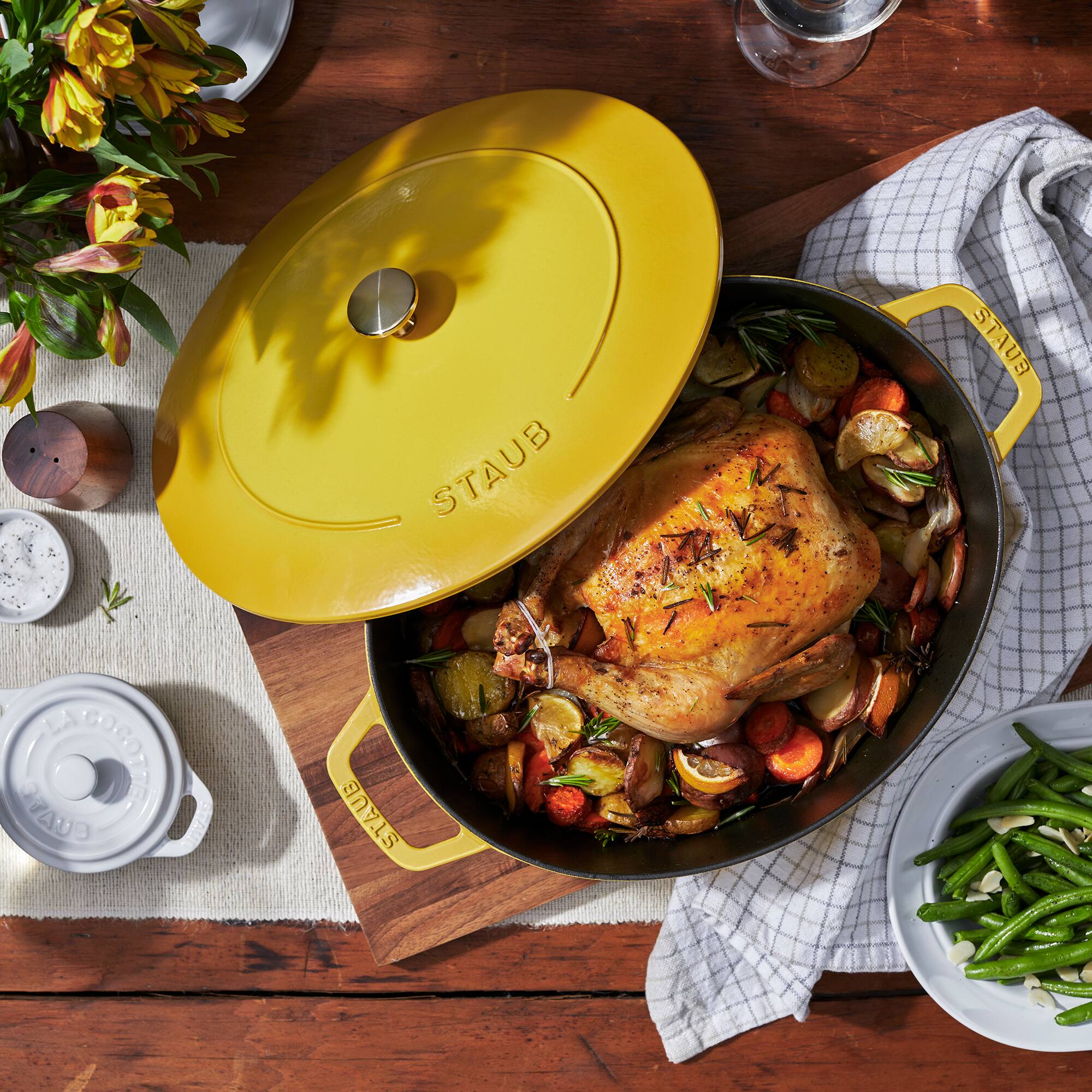 Staub Cast Iron 6.25 qt Shallow Oval Dutch Oven Citron 1029135 - Best Buy