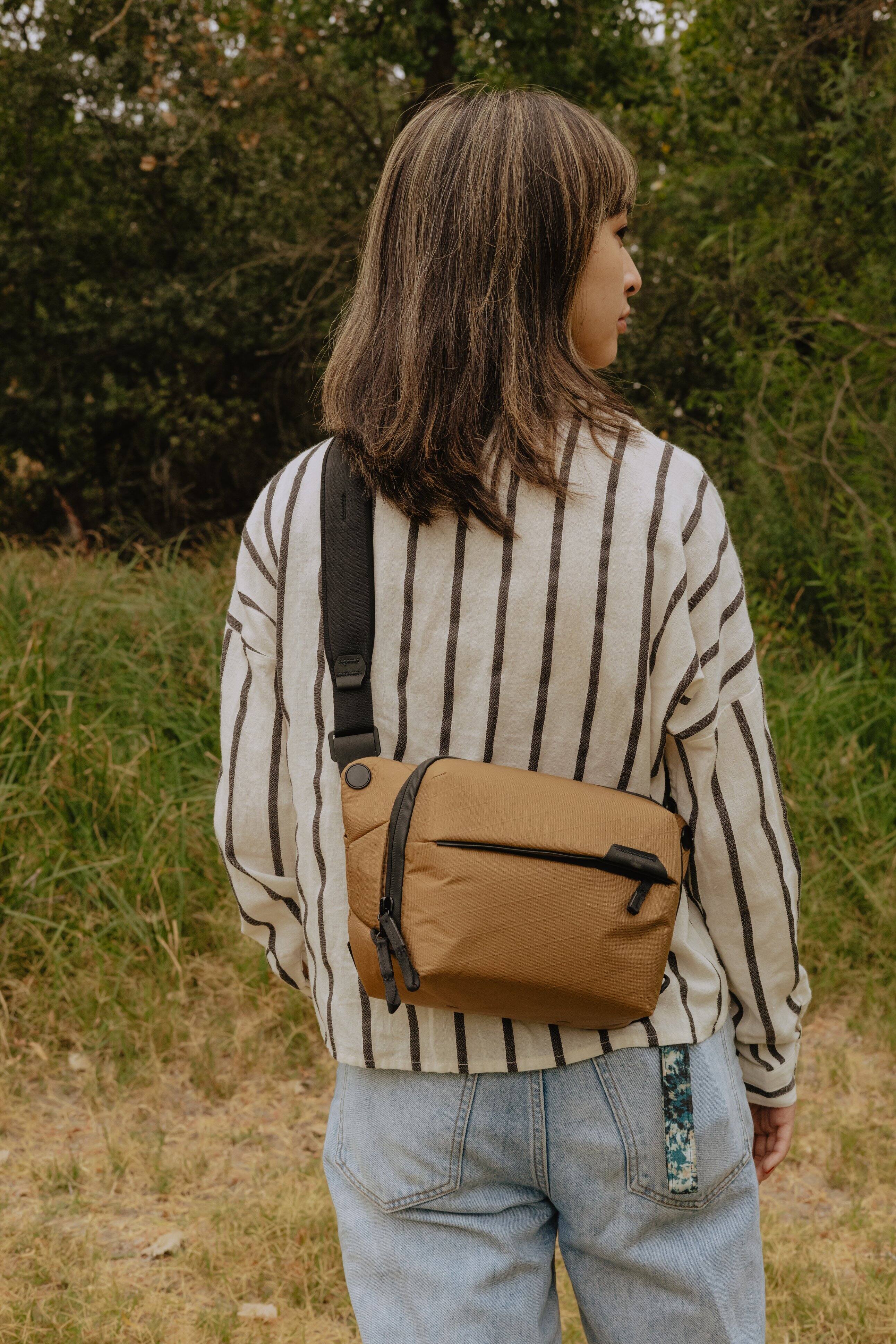 Peak Design Everyday Sling 3L Coyote BEDS-3-CY-3 - Best Buy