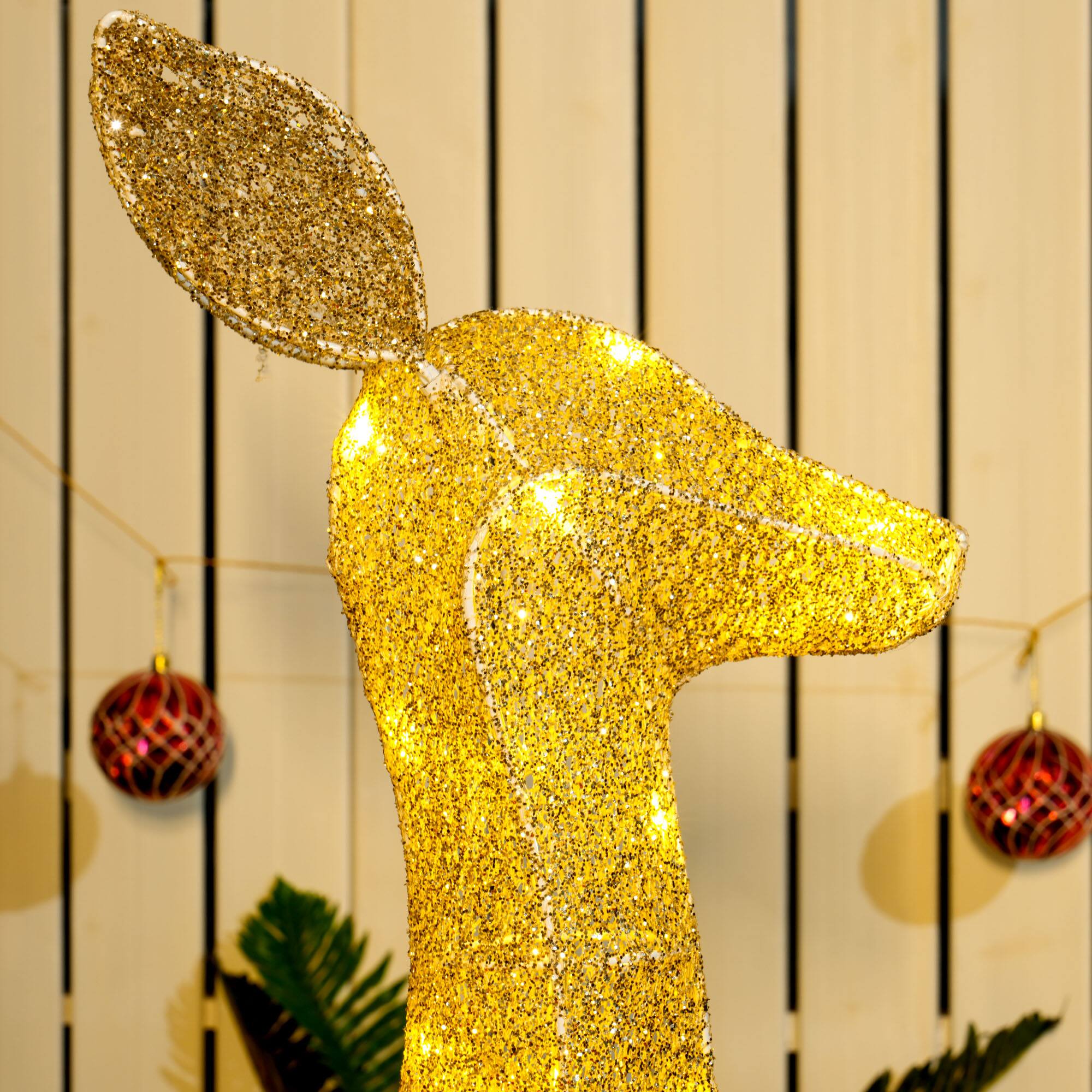 Outsunny 4.5ft 3 Piece Light Up Christmas Deer Family, Lighted Reindeer ...