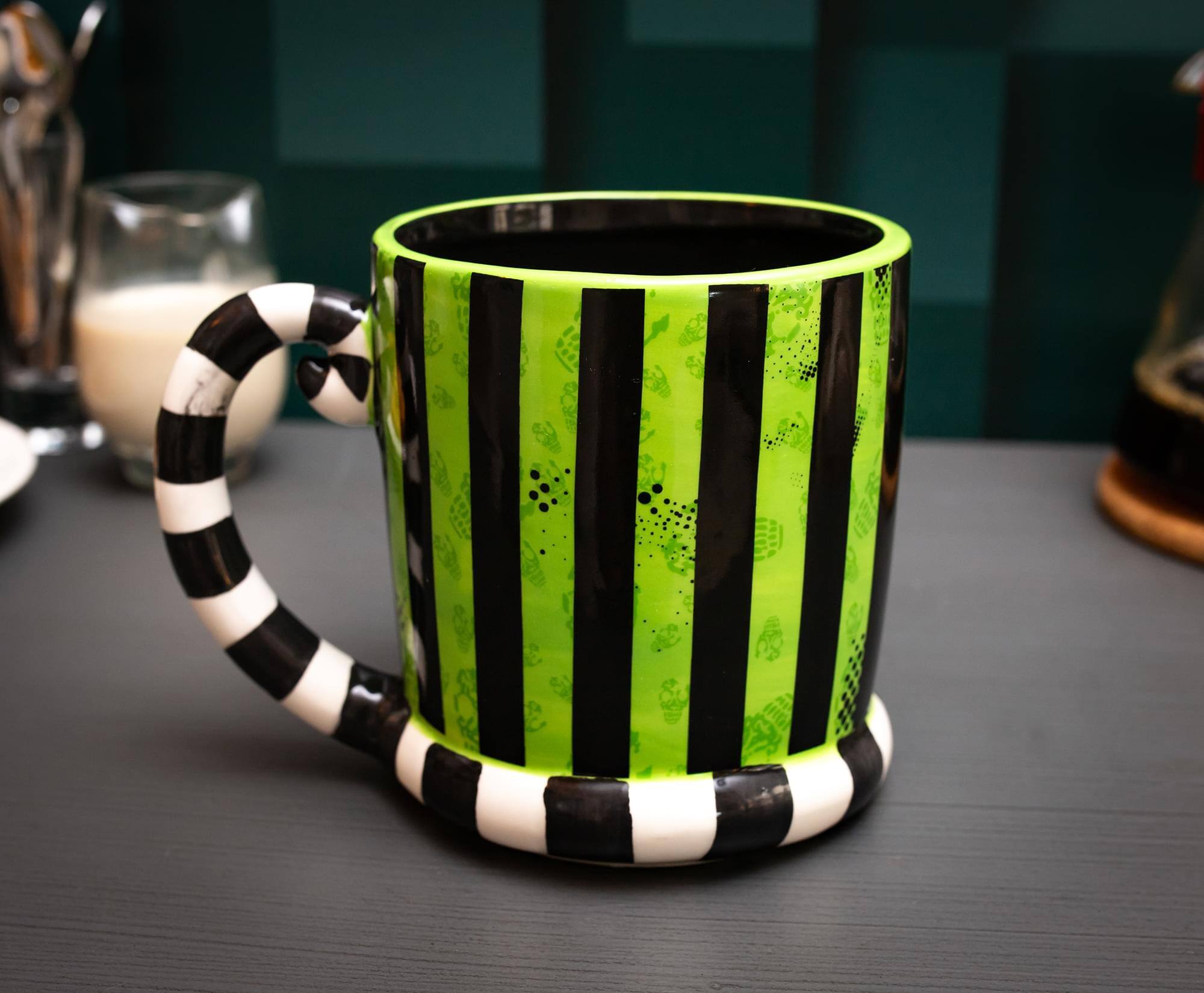 Silver Buffalo Beetlejuice 3D Sandworm Ceramic Mug With Sculpted Handle ...