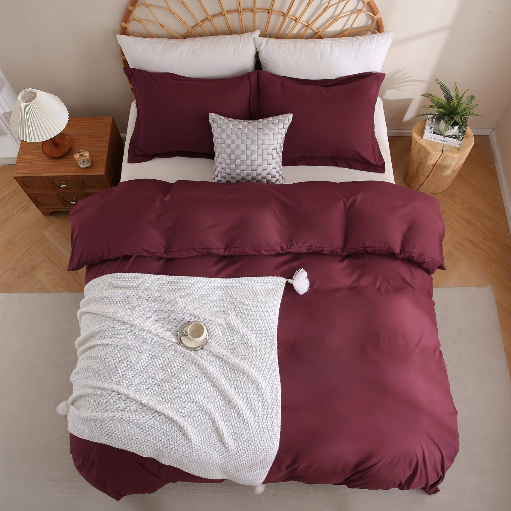 Paradigms Interiors Burgundy Duvet Cover Set Size 3 Piece With Pillow ...