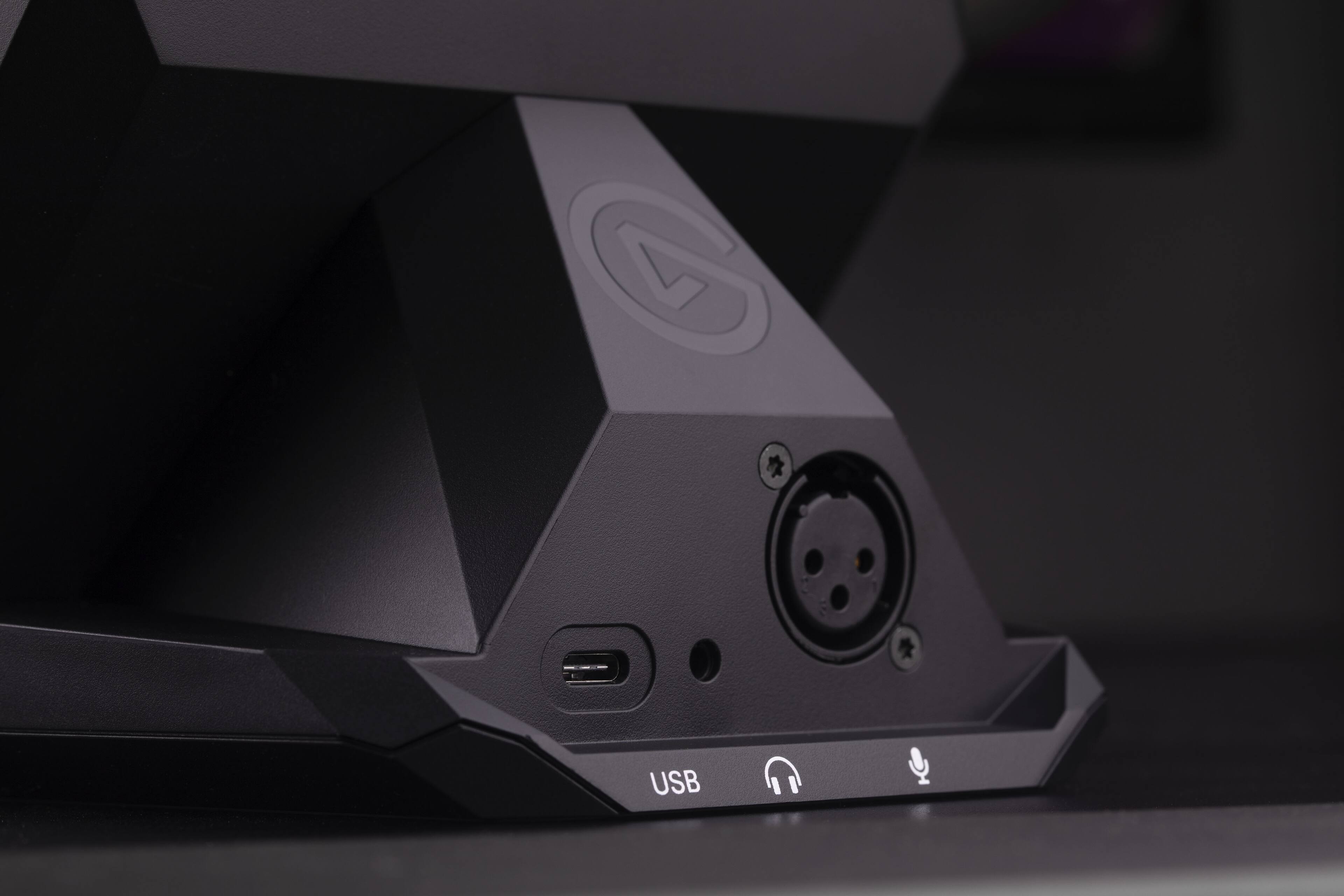 Elgato Stream Deck Xlr Workflow Controller With Customizable Touch Strip And Dials Black