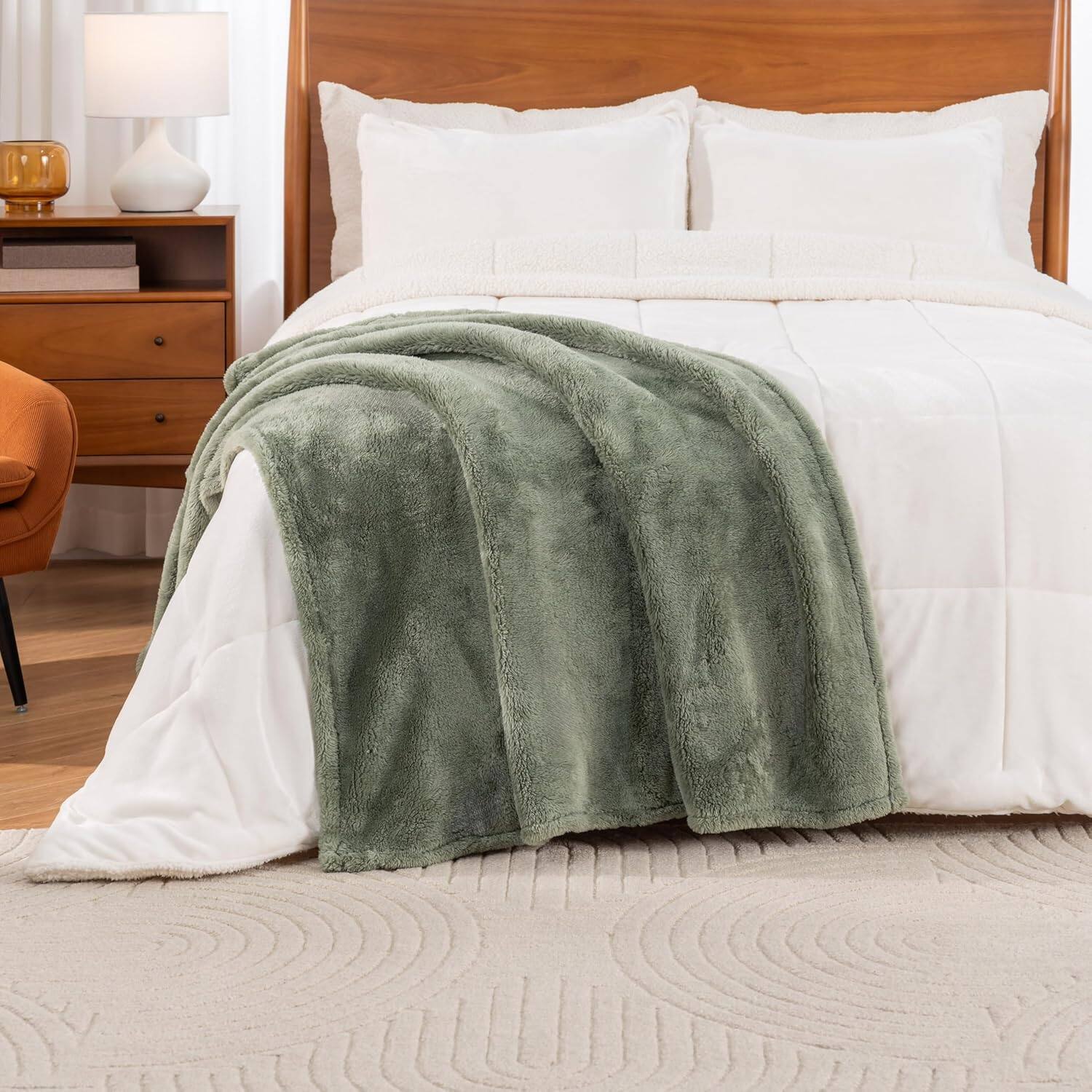 blue Paaaawaters Blanket Classic Extra Fluffy™ Plush Throw Blanket ...