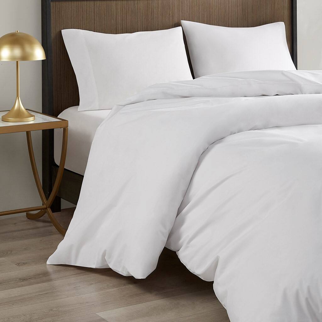 Gracie Mills Griffith 3M Scotchgard Comforter Protector White 4130 ...