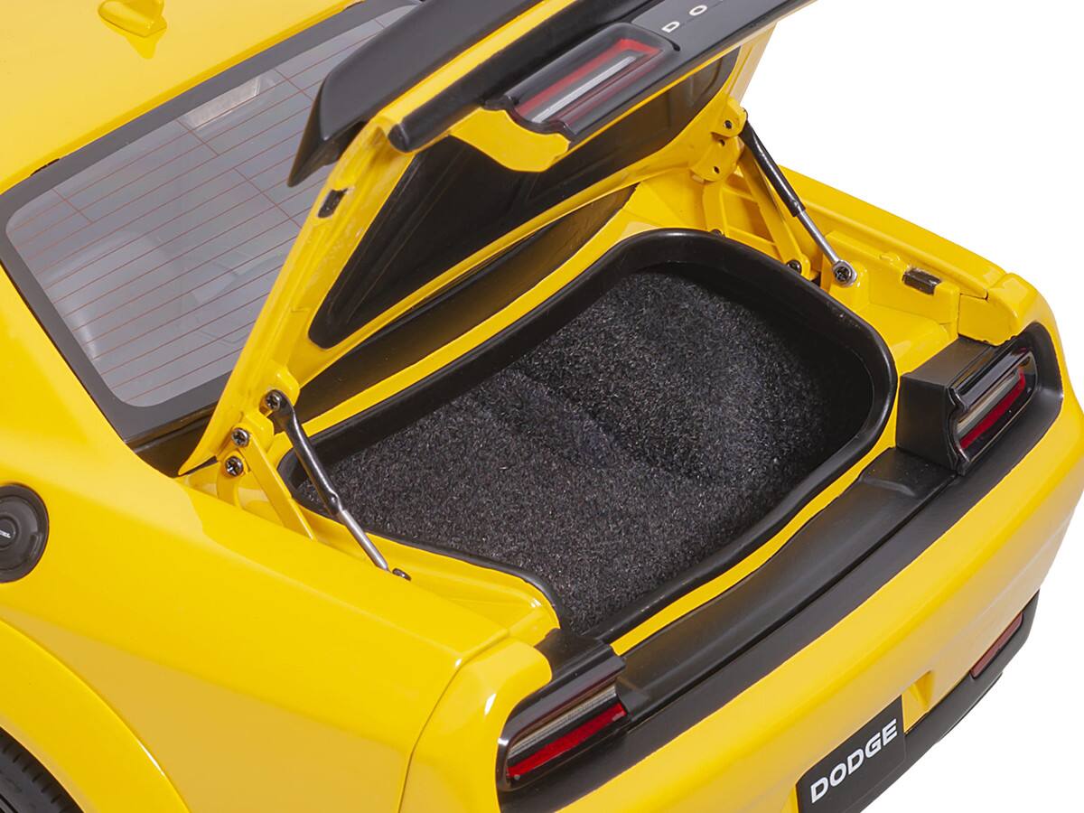 Dodge Challenger SRT Hellcat Widebody 1/18 Model Car by Autoart Yellow ...