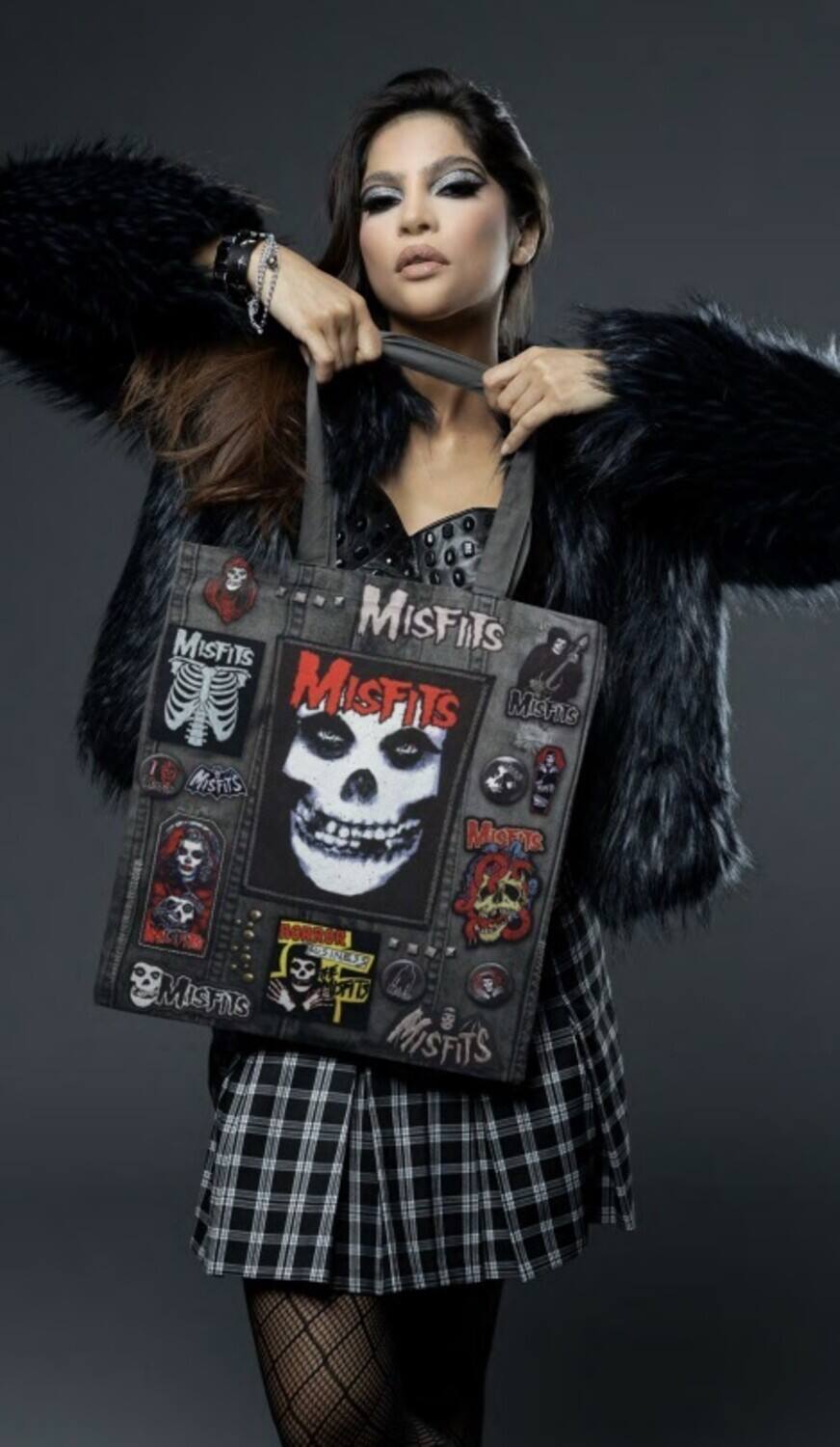 PopMarket Misfits Rocksax Misfits Battle Bag 16 X 16 Soft Polyester Bag ...