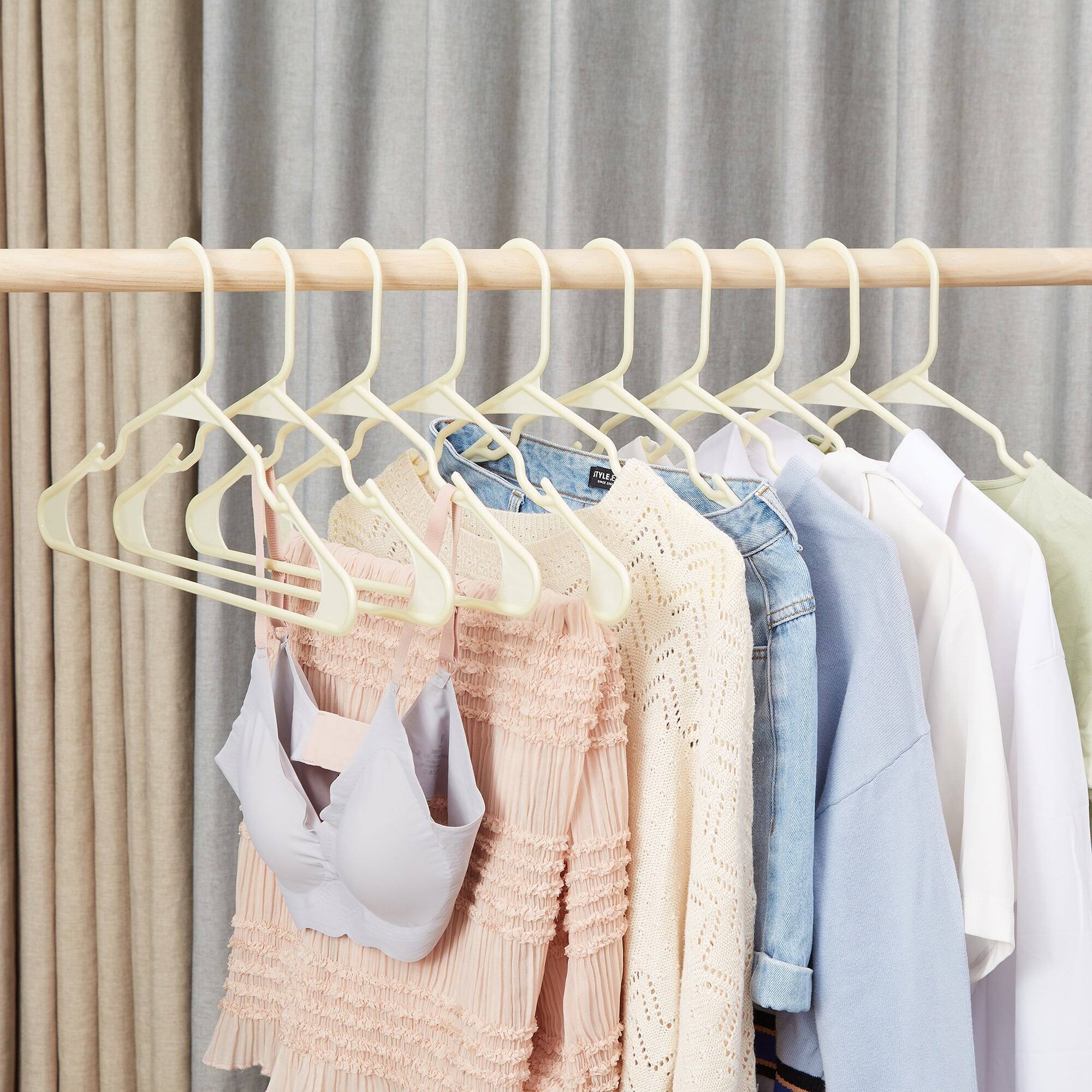 Vecelo Velvet Non Slip Hangers with With Hooks&Clips – Space Saving ...