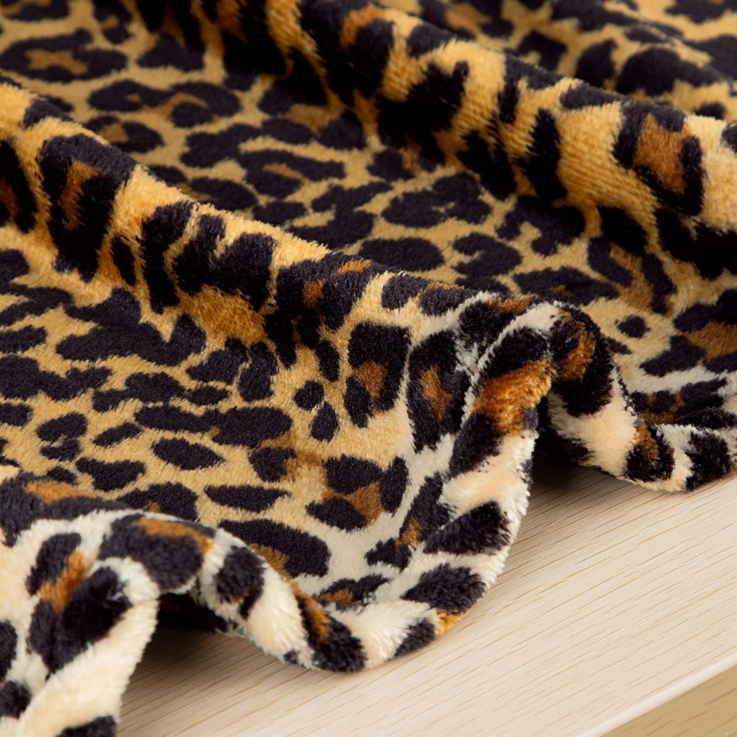 Dapper Styles Flannel Fleece Throw Blanket For Couch Leopard Print ...