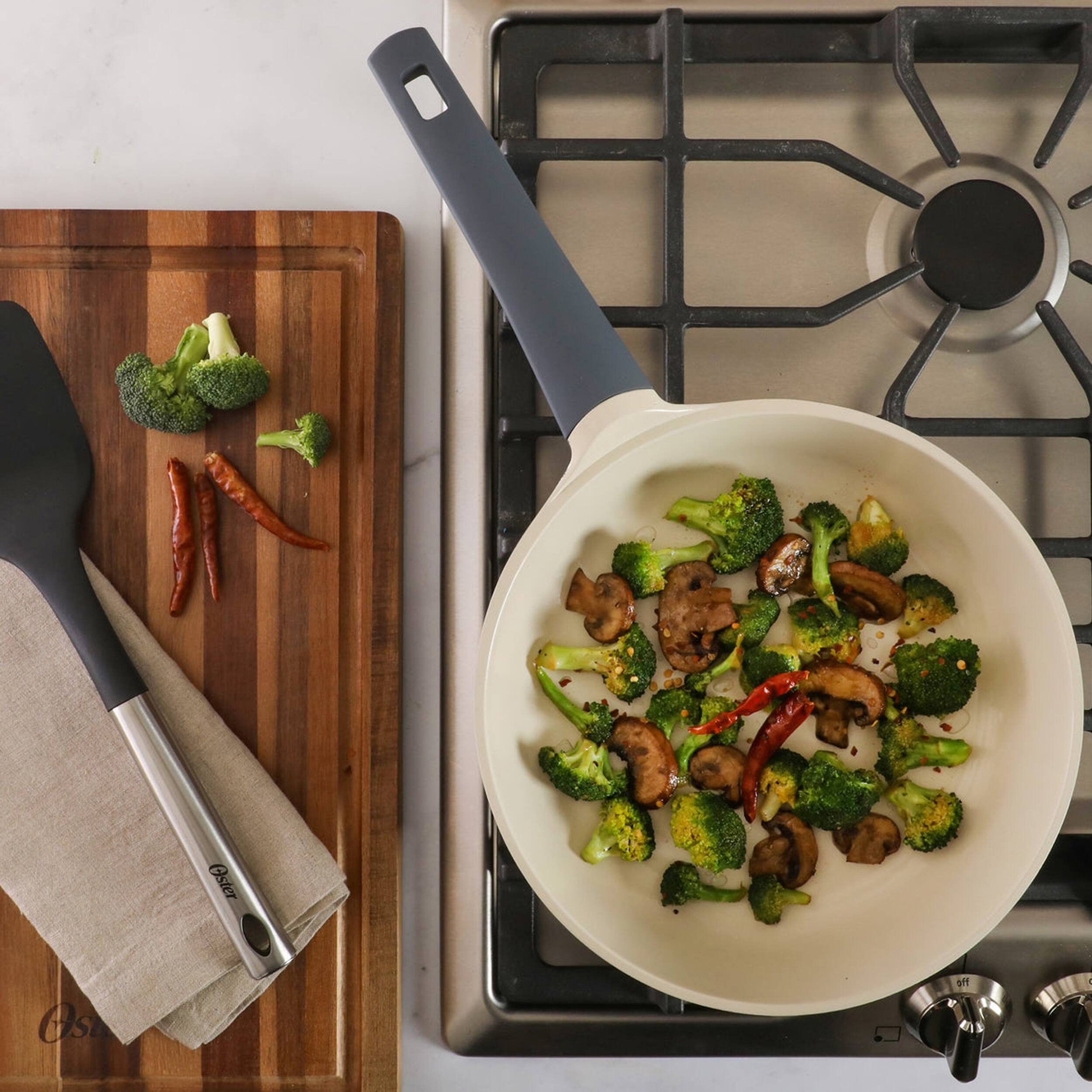 Oster Rooney 10 Inch Ceramic Nonstick Cast Aluminum Frying Pan in Grey ...