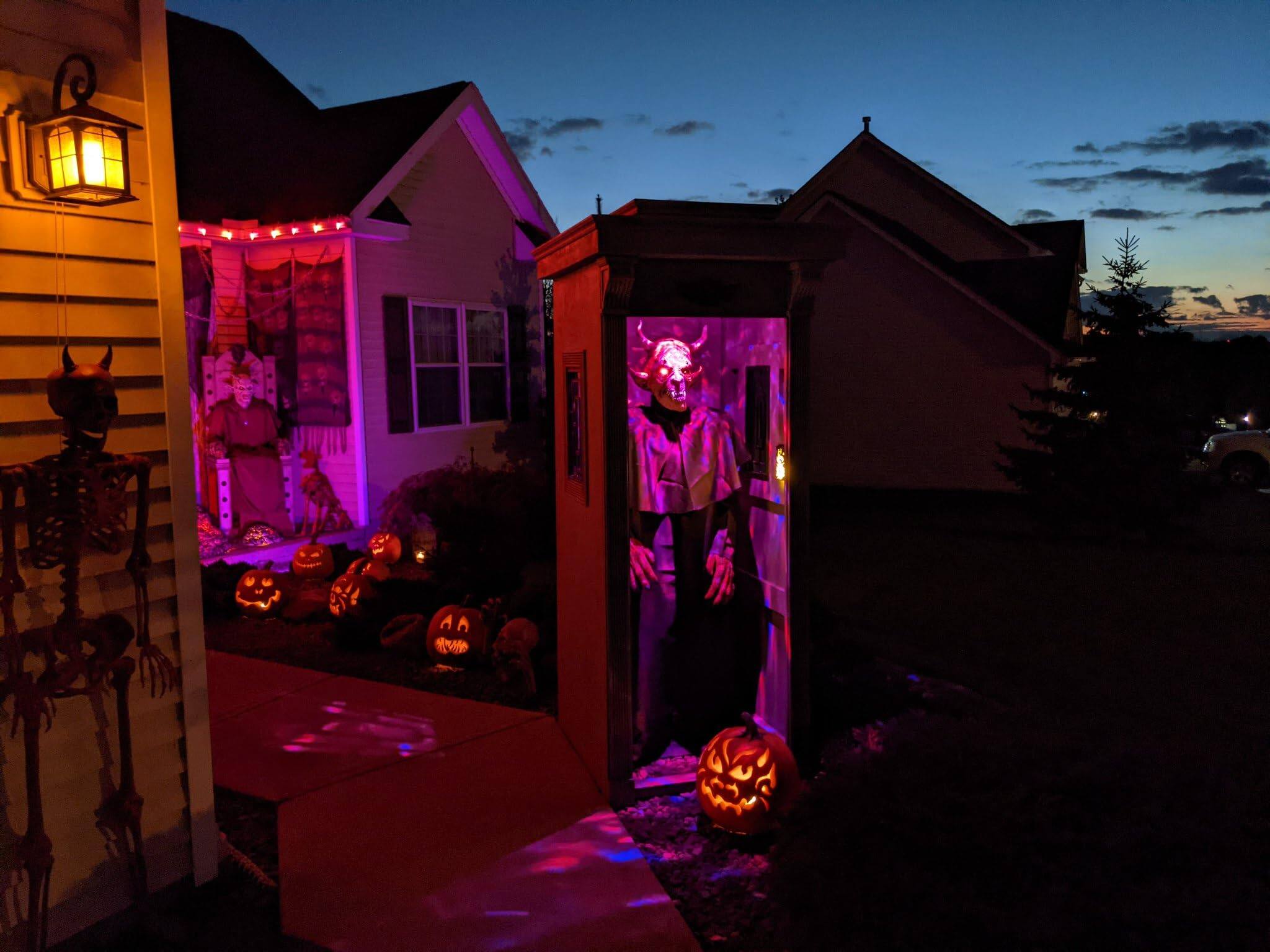 GlowWise Dynamic Flickering LED Flame Bulb, 4 Modes & Upside Down ...