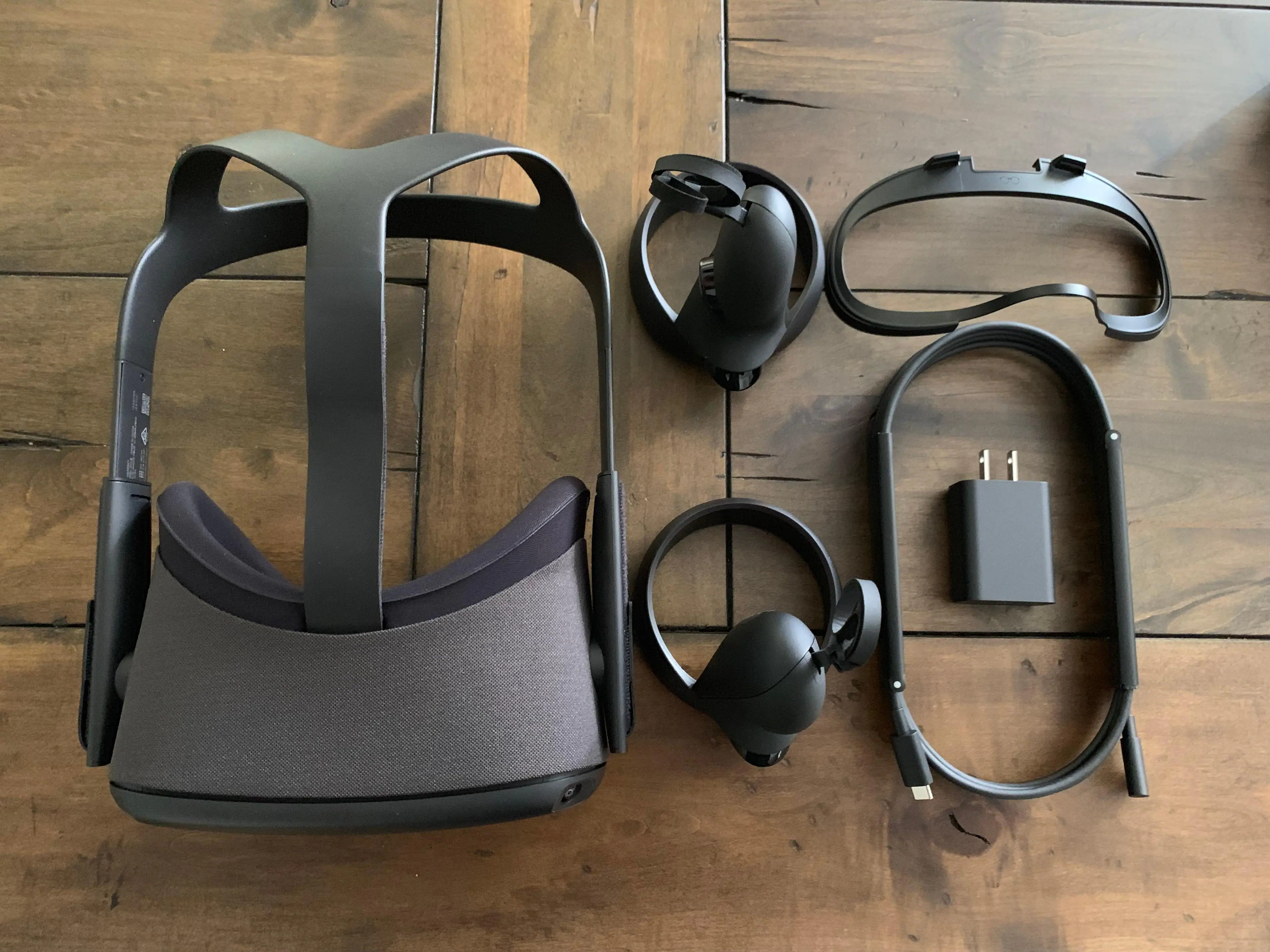Oculus Quest All in one VR Gaming Headset 64GB Black 301-00170-01 - Best Buy