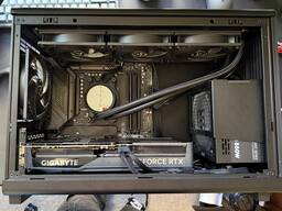 GIGABYTE NVIDIA GeForce RTX 5070 Ti EAGLE OC SFF 16G GDDR7 GIGABYTE NVIDIA GeForce RTX 5070 Ti EAGLE OC SFF 16G GDDR7