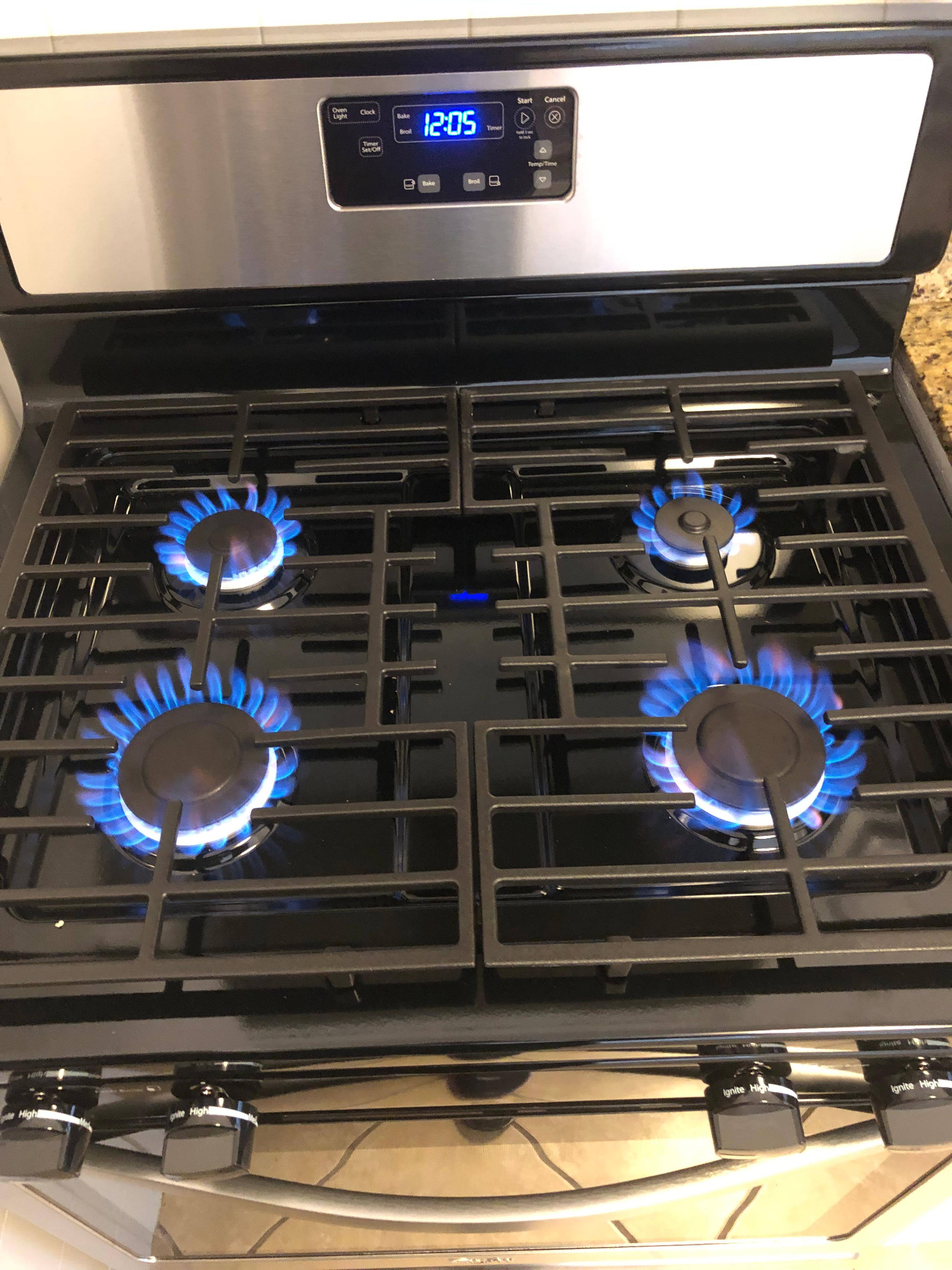 Best Buy: Whirlpool 5.1 Cu. Ft. Freestanding Gas Range Black WFG320M0BB