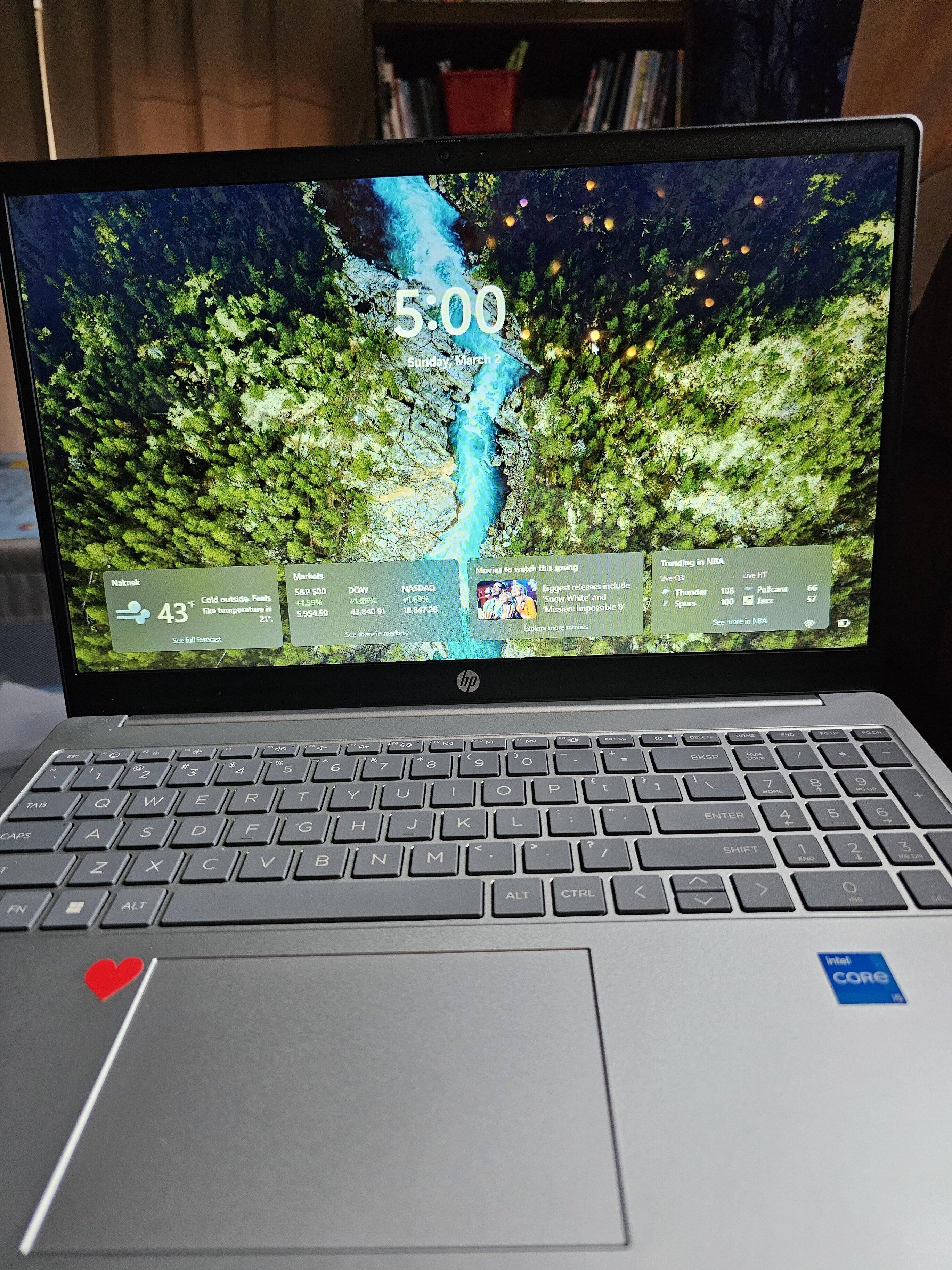 Customer Reviews: HP 15.6" Touch-Screen Laptop Intel Core i5 8GB Memory 512GB SSD Natural Silver ...