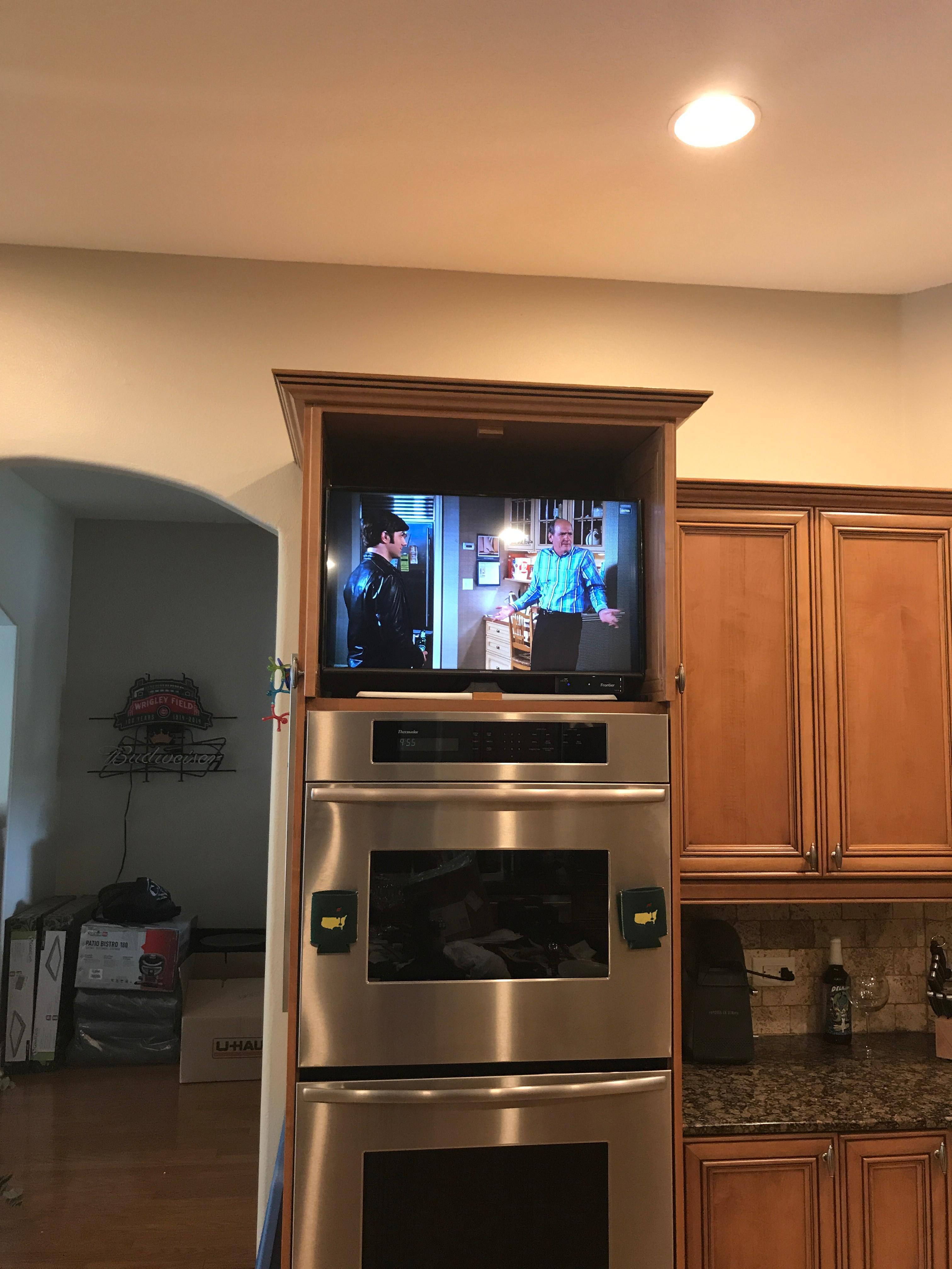 Best Buy: Samsung 32" Class LED 1080p Smart HDTV UN32J5500AFXZA