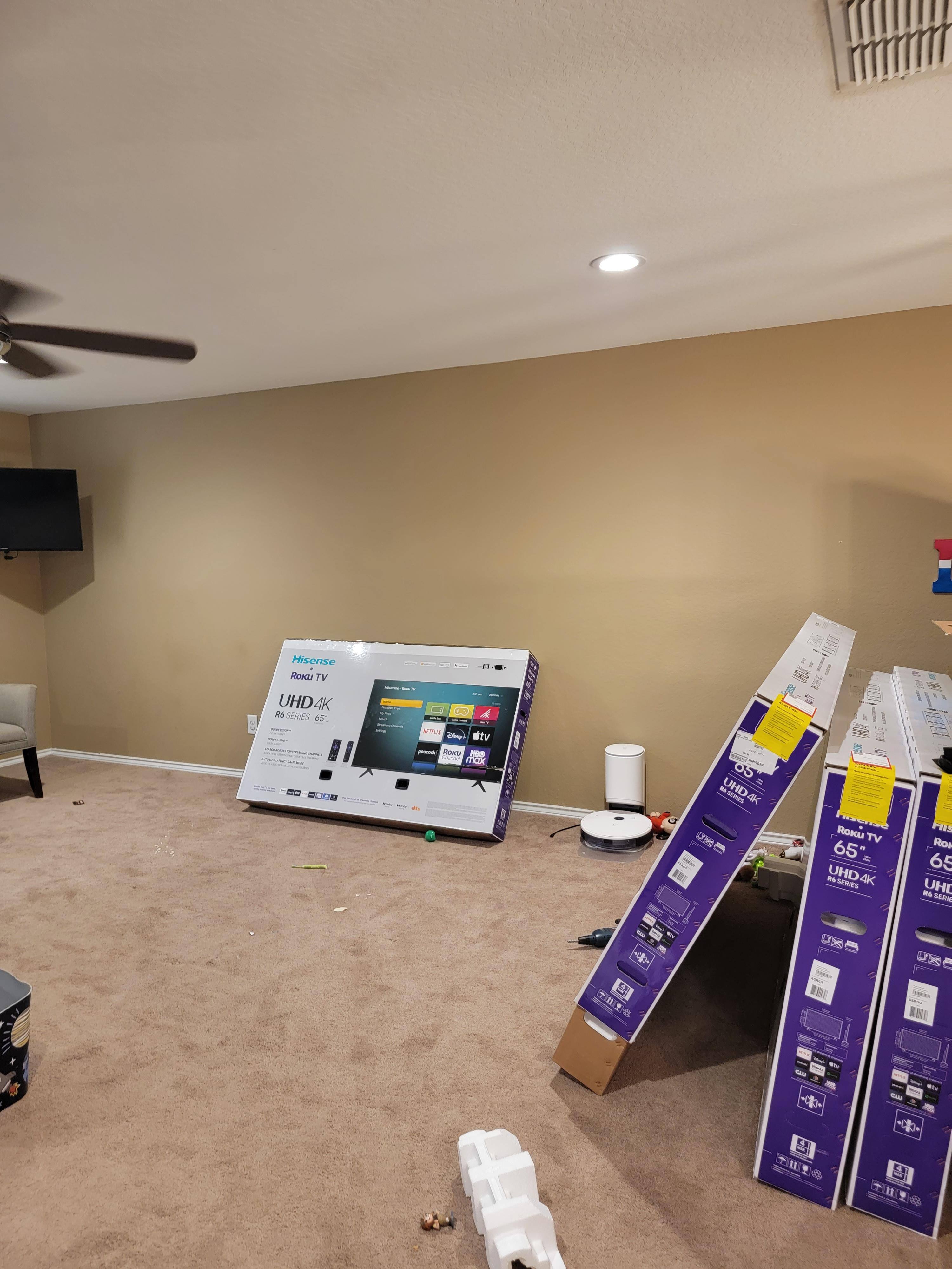 Best Buy: Hisense 65" Class R6G Series LED 4K UHD Smart Roku TV 65R6G