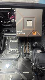 AMD Ryzen 9 7950X 16 Core 32 Thread 4.5GHz (5.7 GHz Max AMD Ryzen 9 7950X 16 Core 32 Thread 4.5GHz (5.7 GHz Max