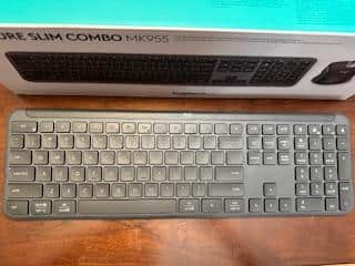 Customer Reviews: Logitech MK955 Signature Slim Full-size Wireless ...