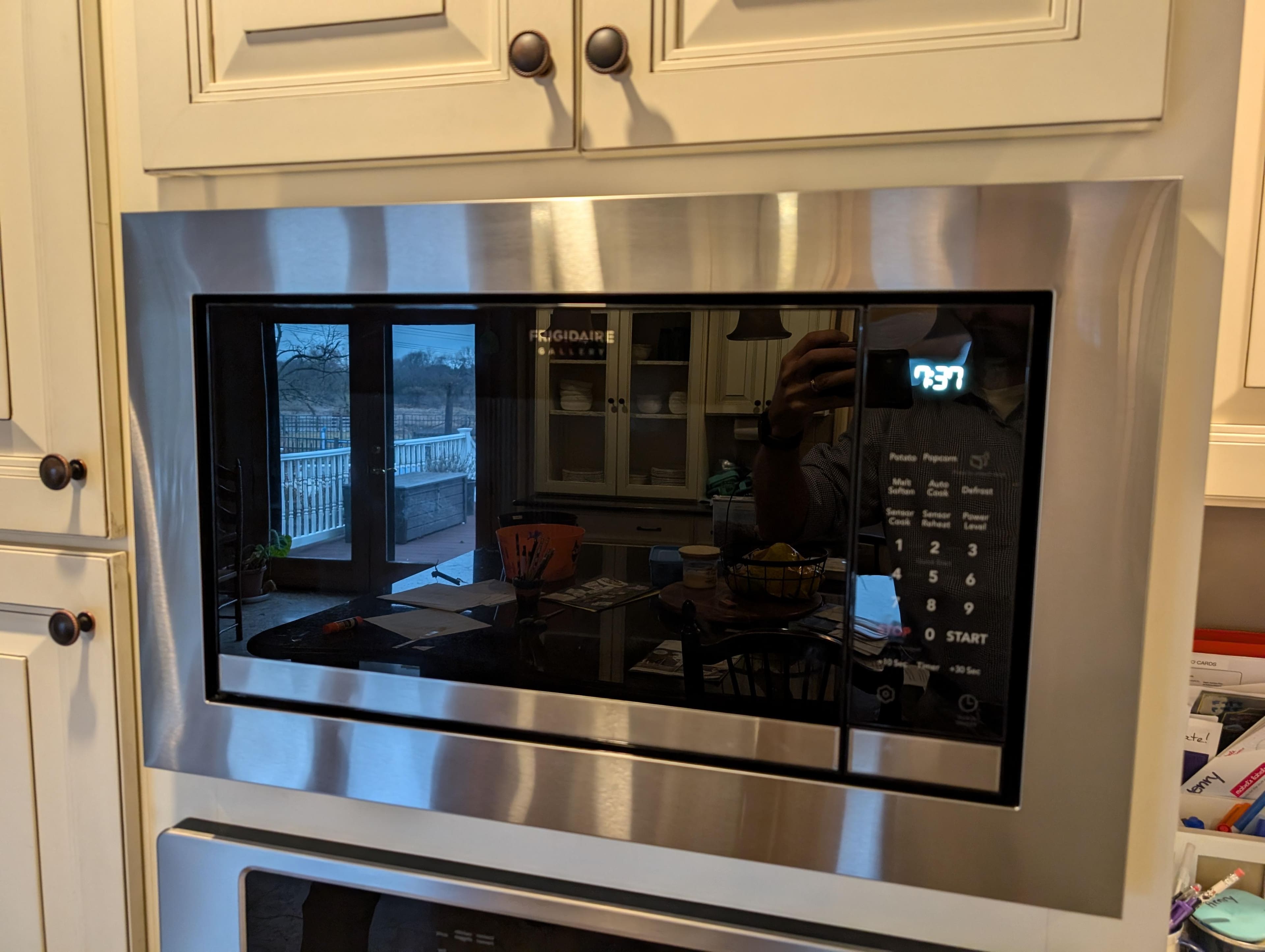 Frigidaire Gallery 2.2 Cu. Ft. Built-In Microwave with Sensor Cook ...