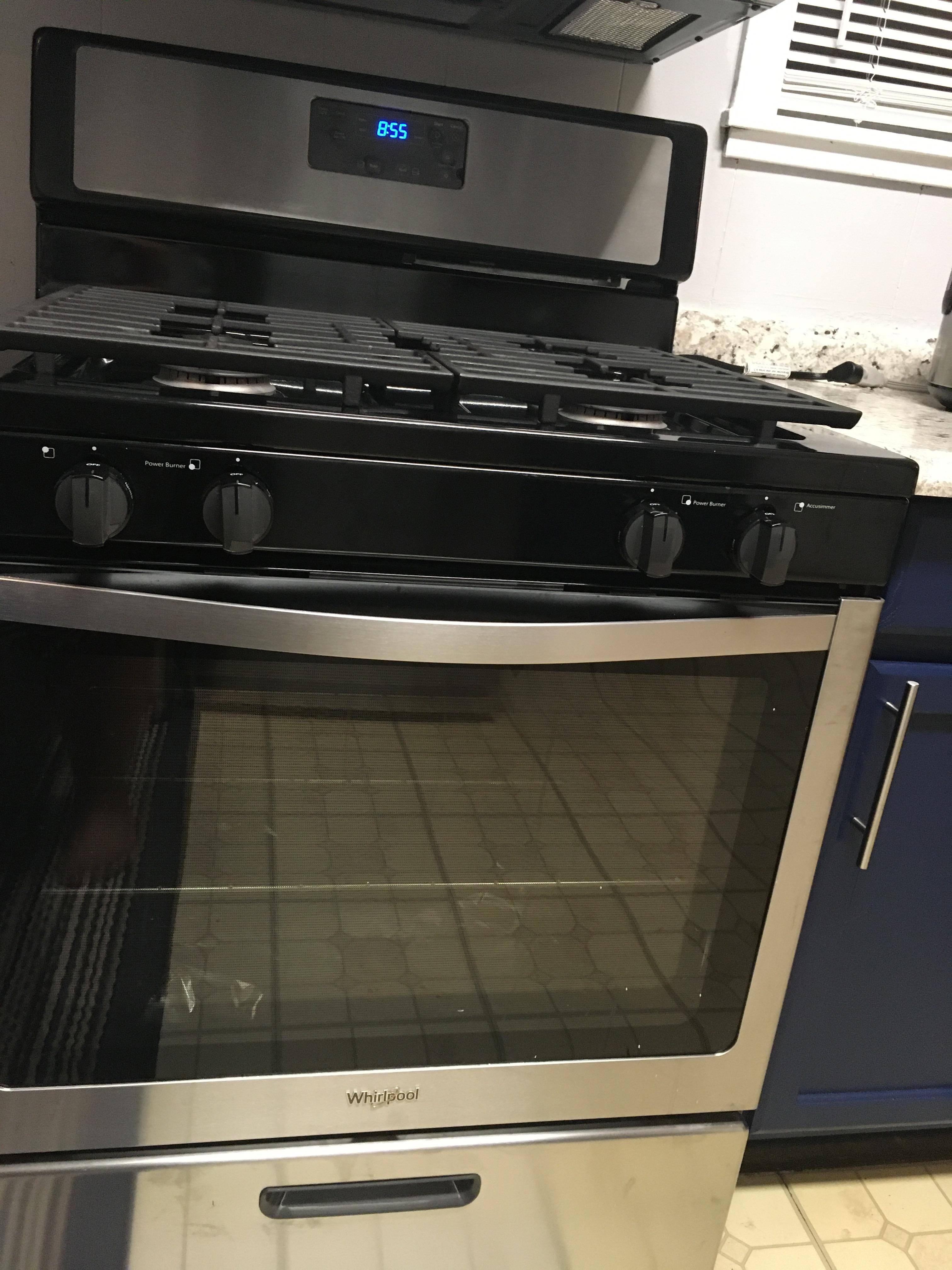 Best Buy: Whirlpool 5.1 Cu. Ft. Freestanding Gas Range Black WFG320M0BB
