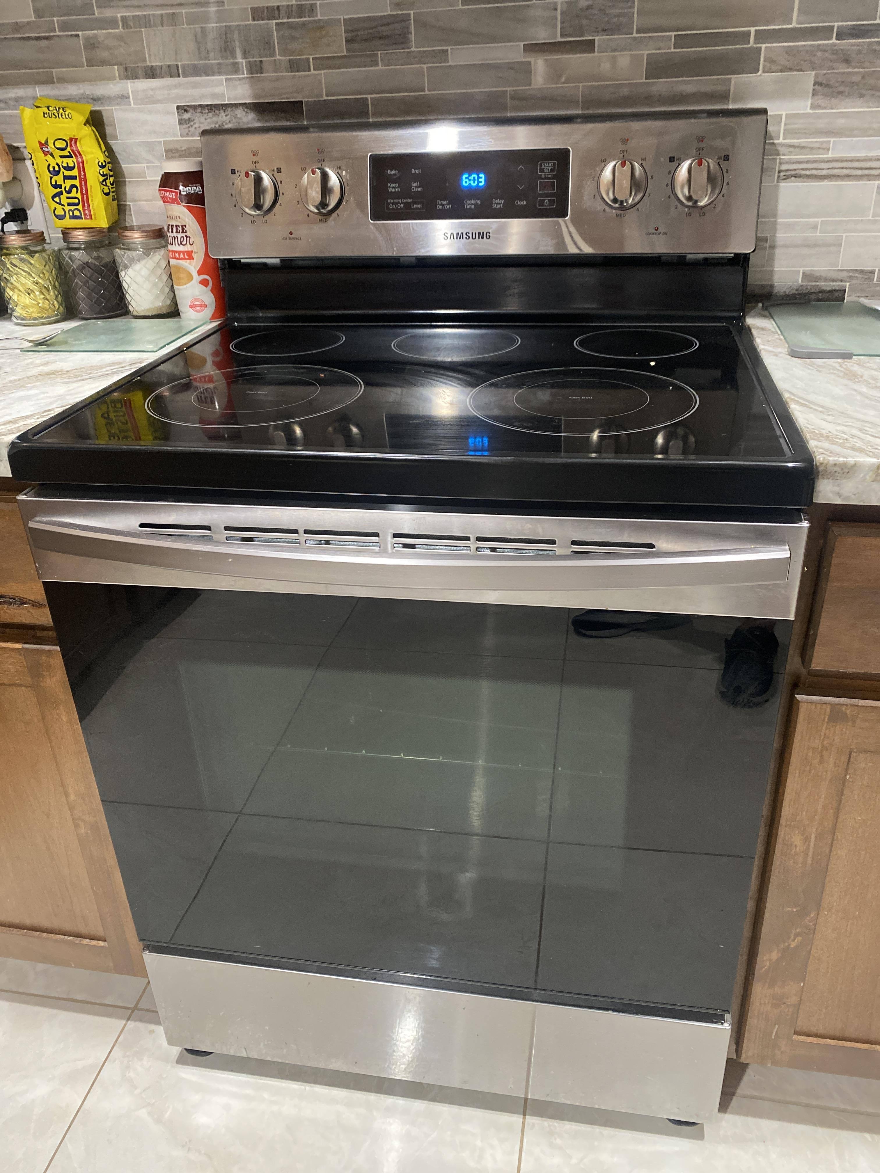 Best Buy: Samsung 5.9 cu. ft. Freestanding Electric Range with Self ...