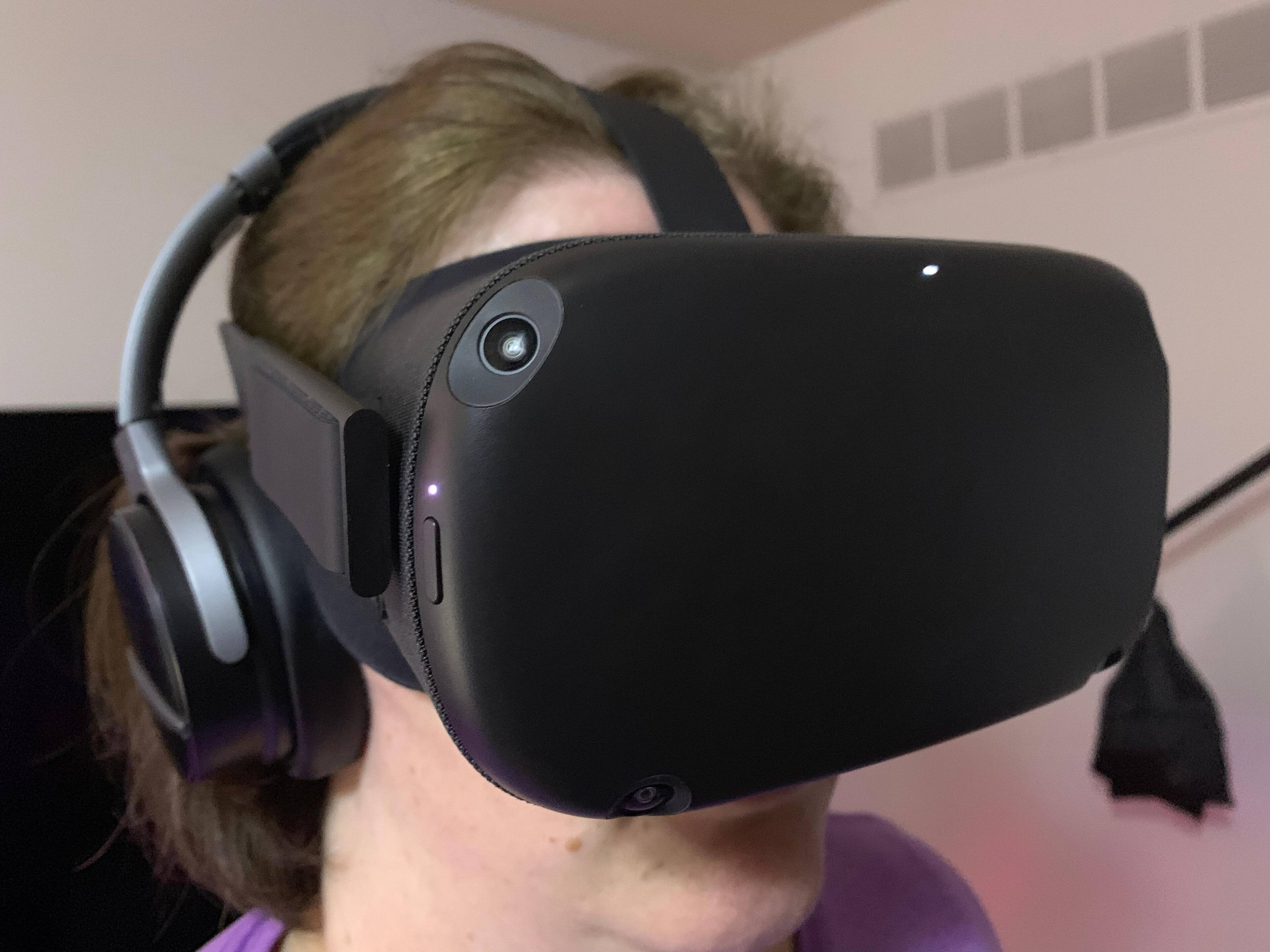 Oculus Quest All in one VR Gaming Headset 64GB Black 301-00170-01 - Best Buy