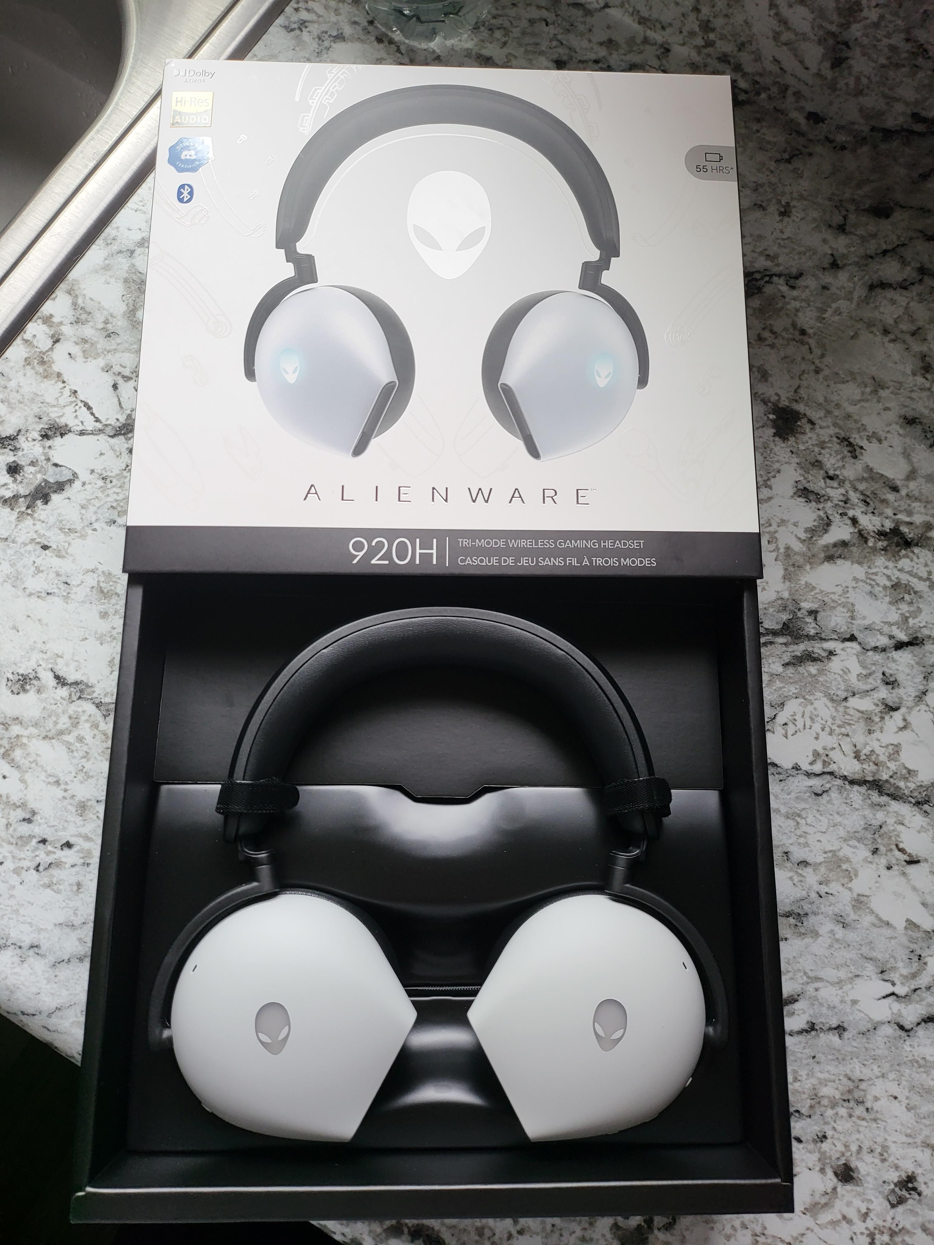 Best Buy: Alienware Stereo Wireless Gaming Headset AW920H Lunar Light ...