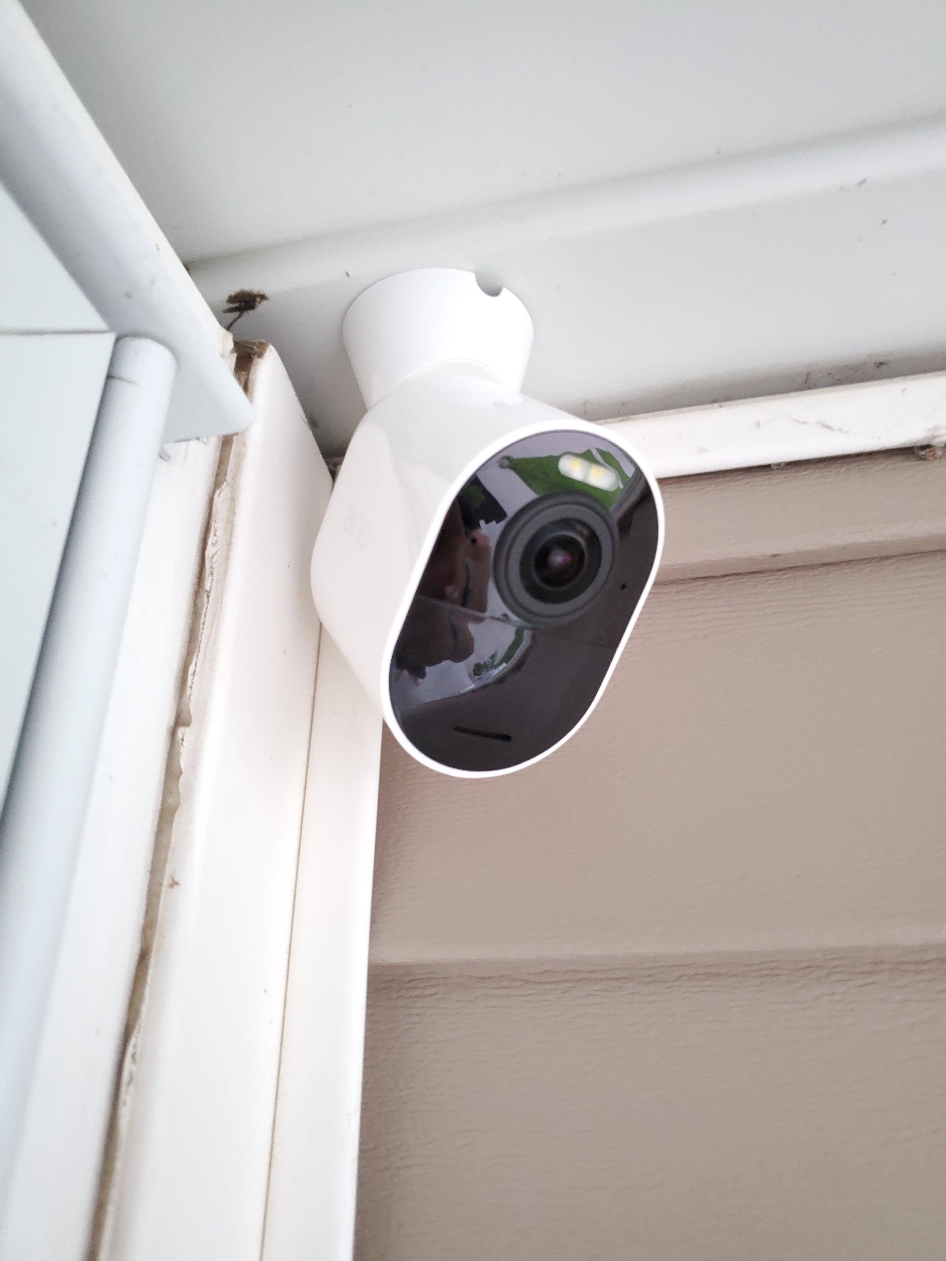 Best Buy: Arlo Ultra 2-Camera Indoor/Outdoor Wire Free 4K HDR Security Camera System Black ...