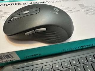 Customer Reviews: Logitech MK955 Signature Slim Full-size Wireless ...