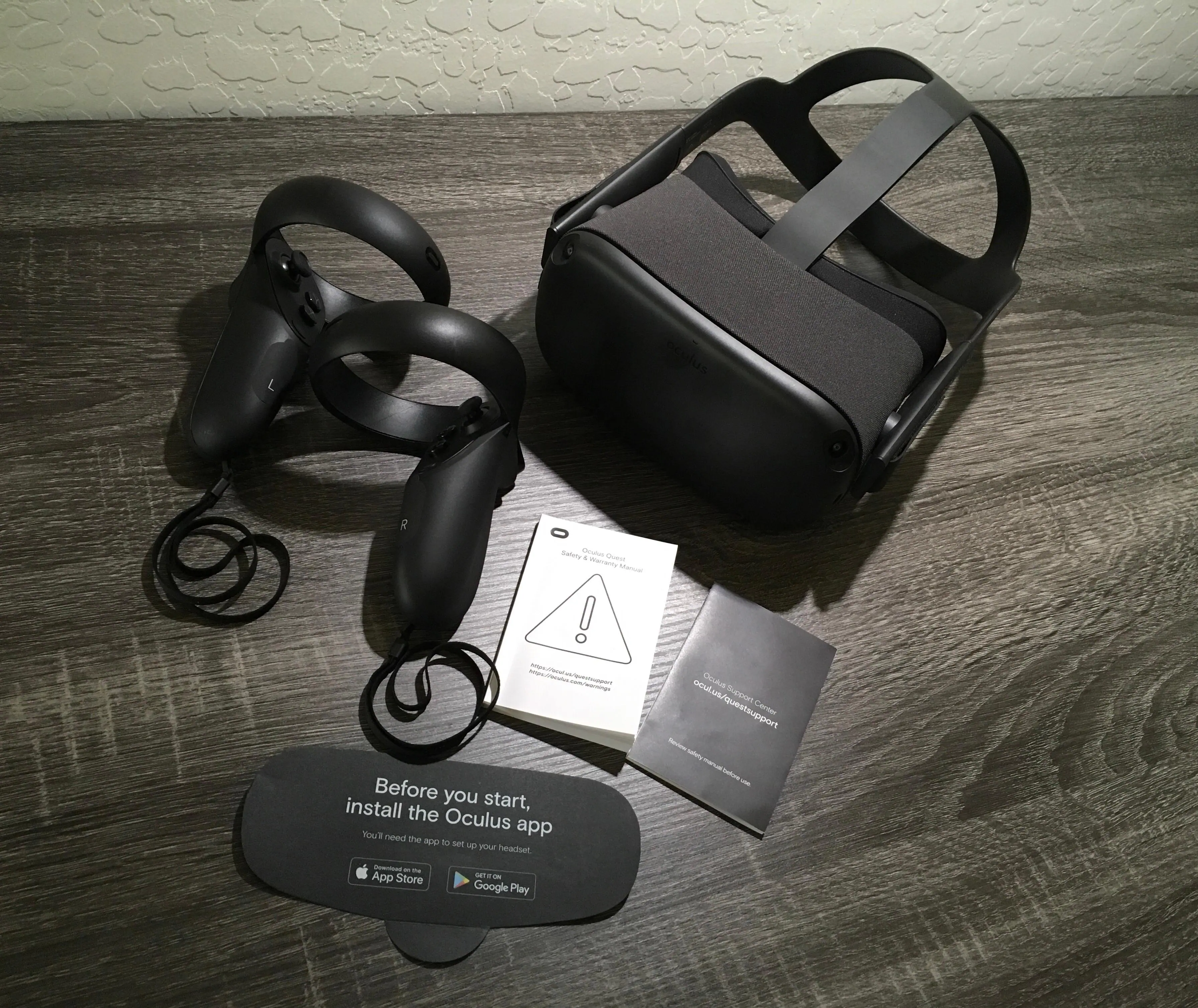 Oculus Quest All in one VR Gaming Headset 64GB Black 301-00170-01 - Best Buy