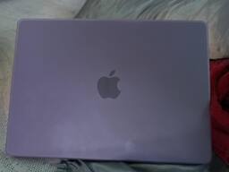 Apple MacBook Pro 14 Apple MacBook Pro 14