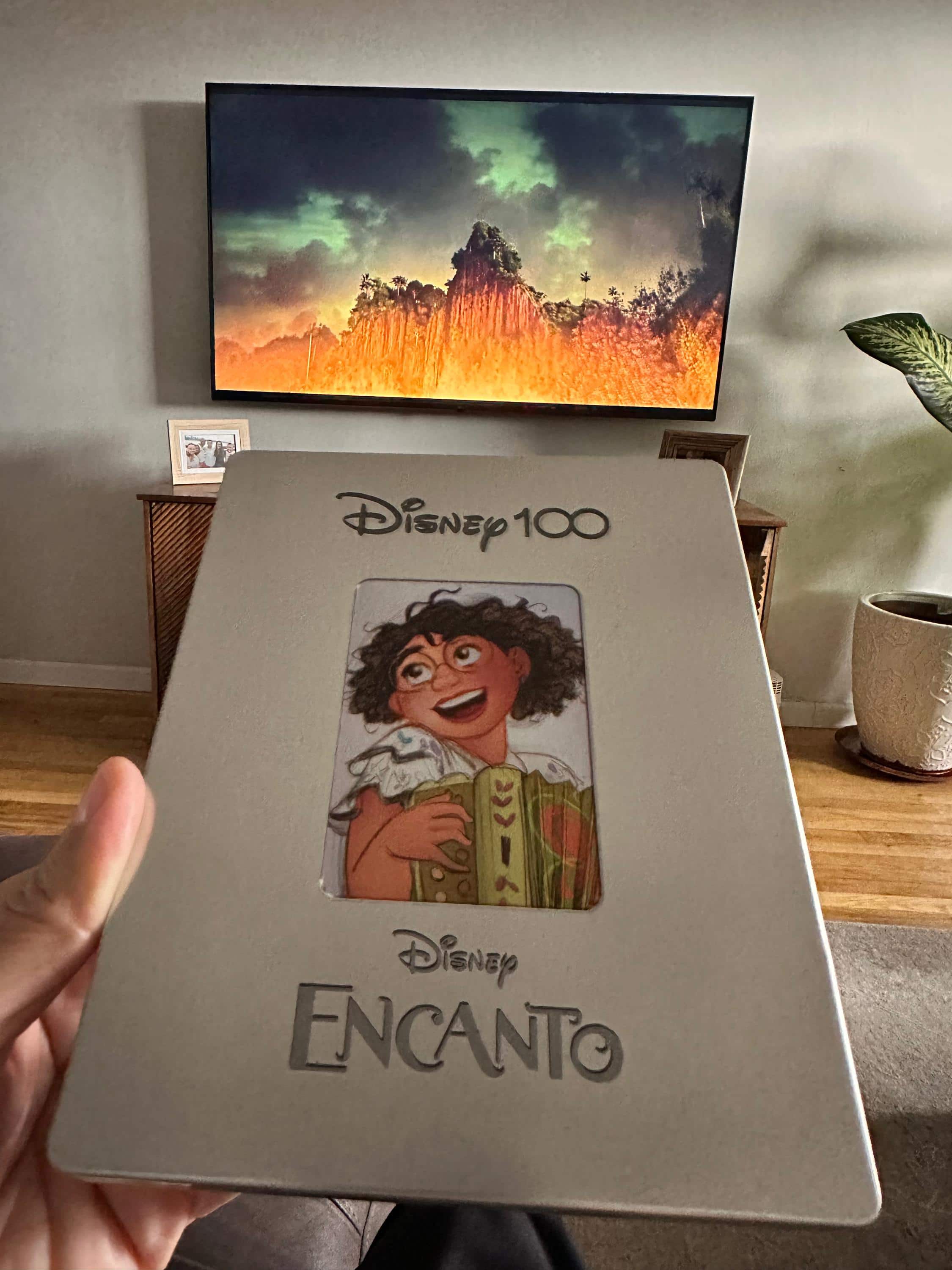 Best Buy: Encanto [SteelBook] [Includes Digital Copy] [4K Ultra HD Blu ...