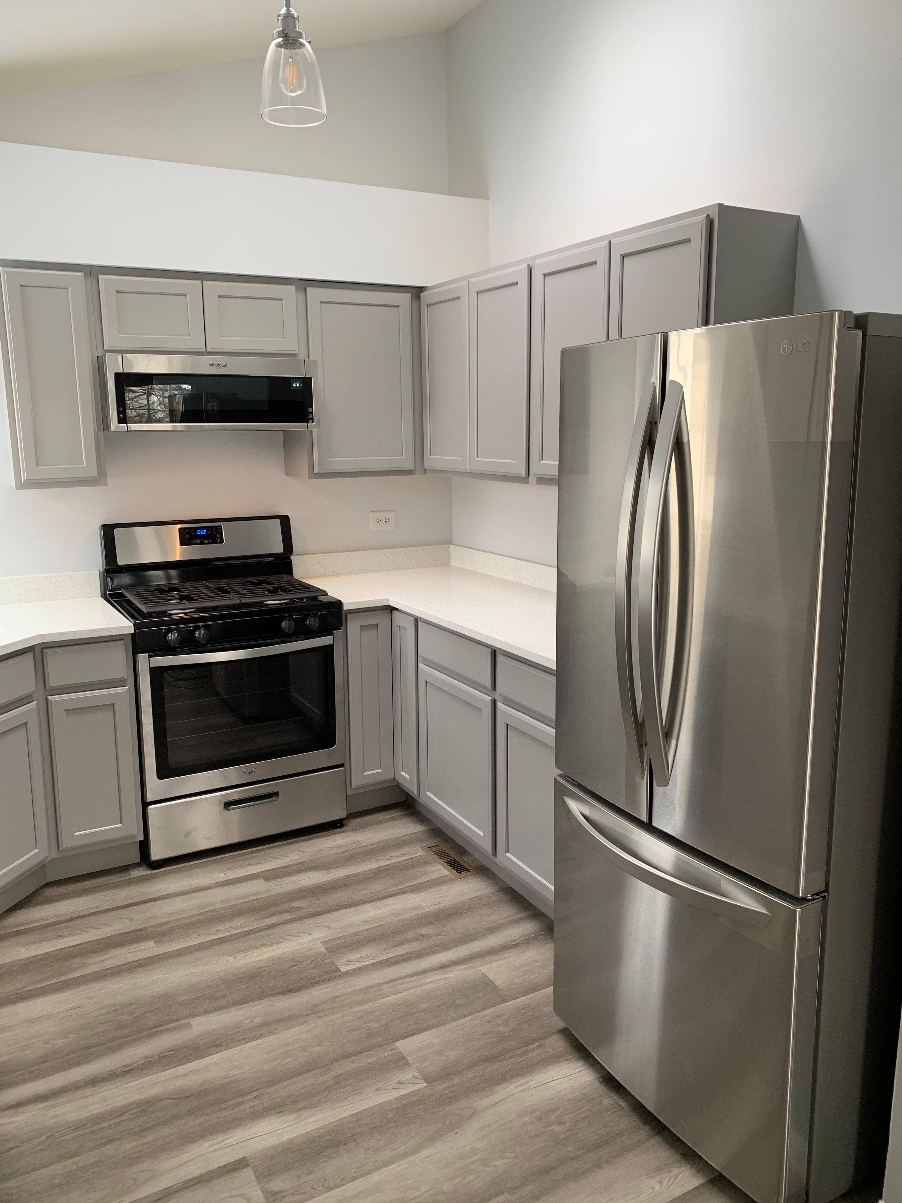 Best Buy: Whirlpool 5.1 Cu. Ft. Freestanding Gas Range Black WFG320M0BB