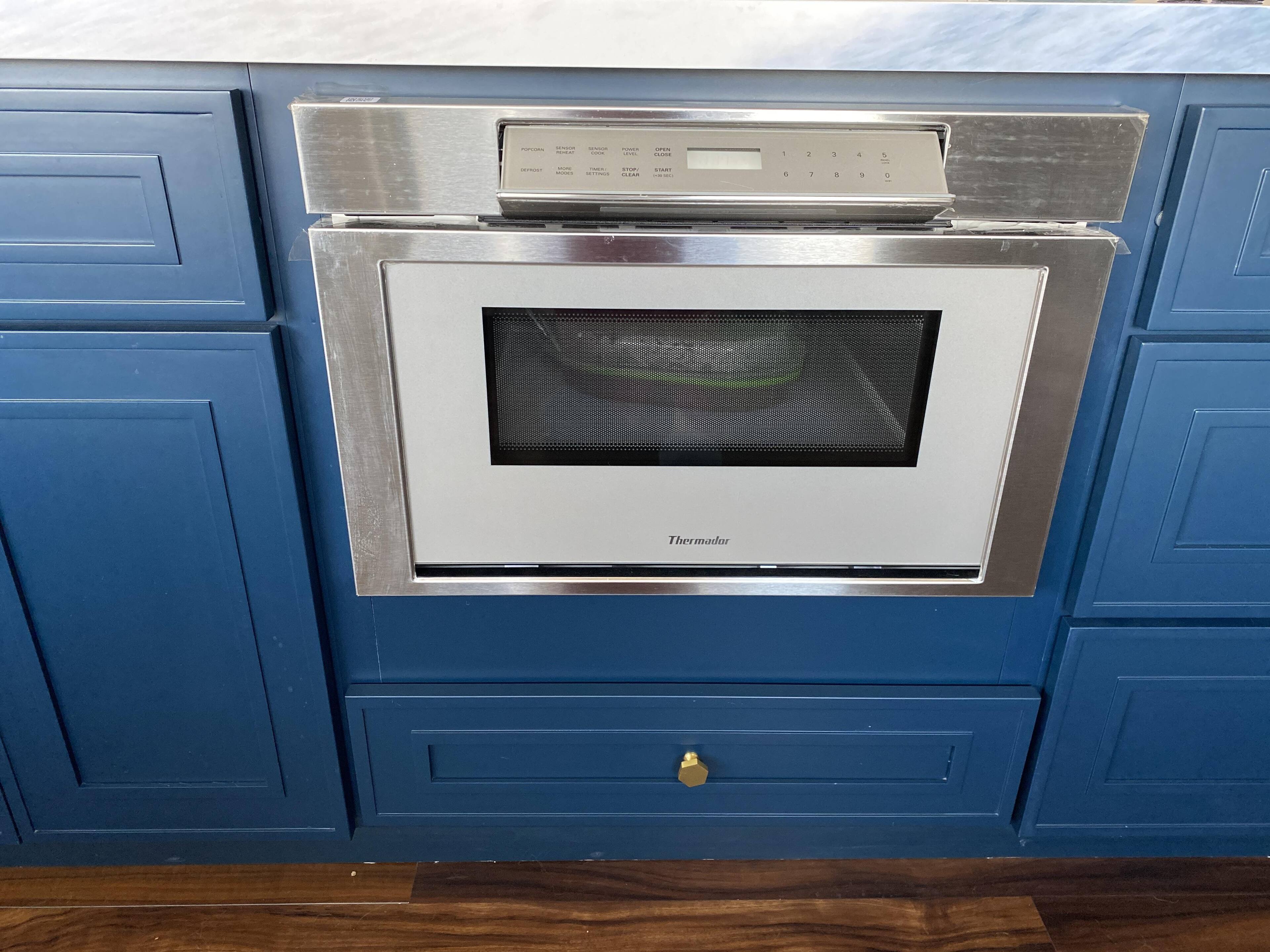 Thermador Masterpiece and Professional Series 1.2 Cu. Ft. Microwave ...