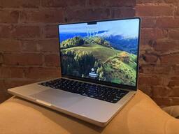 Apple MacBook Pro 14 Apple MacBook Pro 14